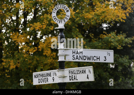 Kent road sign displaying directions to Ham Sandwich Stock Photo - Alamy