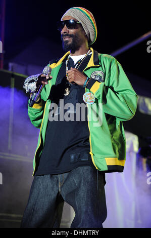 Snoop Dogg performing at Sunfest West Palm Beach, Florida - 03.05.12 ...