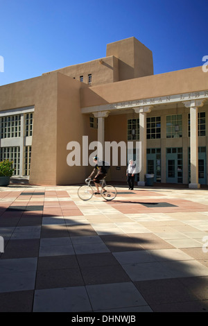 Main entrance and students, Zimmerman Library, University of New Mexico ...
