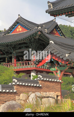 South Korea, Seoul, Bongeun-sa, buddhist temple, people praying Stock ...