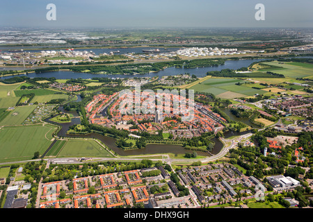 The Netherlands, The fortified, star shaped city of Heusden near Maas ...