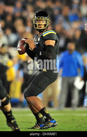 Pasadena, CA, . 15th Nov, 2013. Washington Huskies quarterback Cyler ...