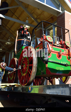 "Friend of Charleston" : 1830 steam engine Stock Photo - Alamy
