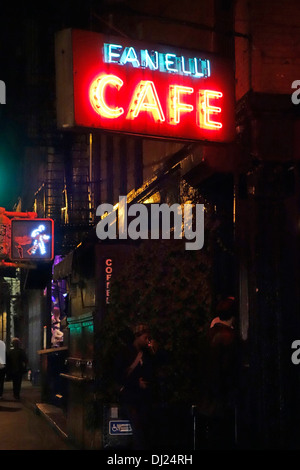 Fanelli Cafe neon sign, SoHo, NYC Stock Photo: 117425714 - Alamy
