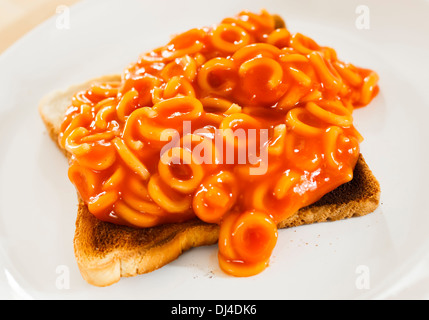 tinned spaghetti on toast Stock Photo - Alamy
