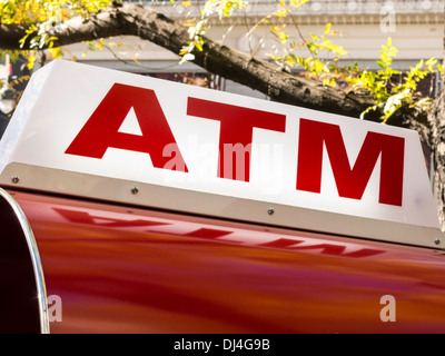 Outdoor Stand-alone ATM Machine, NYC Stock Photo - Alamy