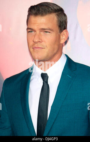 Alan Ritchson 11/18/2013 "The Hunger Games: Catching Fire" Premiere ...