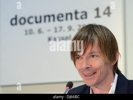 Kassel, Germany. 22nd Nov, 2013. The new art director of the Documenta 14, Adam Szymczyk (R ...