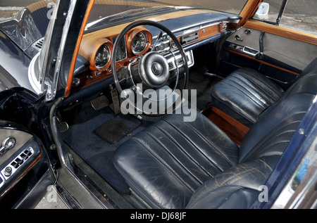 Mercedes 600 Grosser classic German limousine car Stock Photo - Alamy