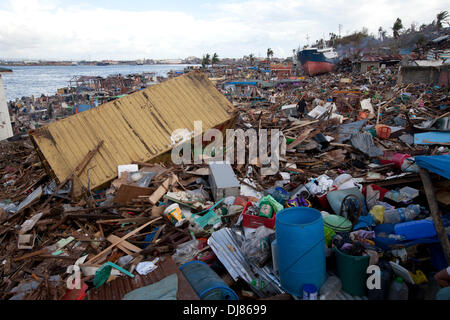 The extreme power of the storm surge accompanying Typhoon Haiyan ...