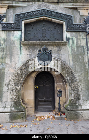 Gheorghe Grigore Cantacuzino tomb house in Bellu Orthodox Cemetery ...