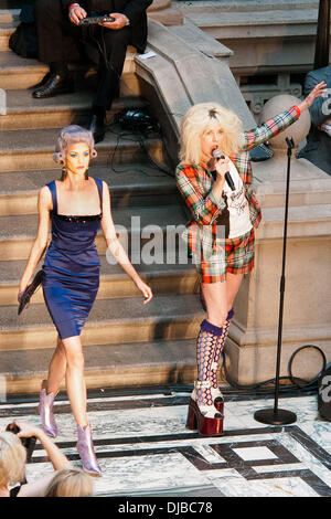 Sara Stockbridge London Fashion Week Spring/Summer 2013 - Vivienne ...