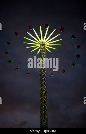 The 60 metre high Star Flyer ride at night during Blackpool Christmas ...
