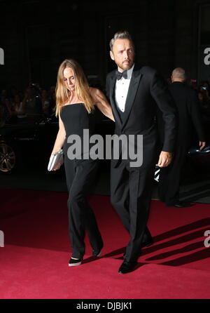 Stella McCartney and husband Alasdhair Willis on the school run in ...