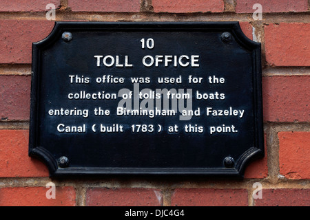 Cambrian Wharf Plaque, Worcester and Birmingham Canal, Birmingham City ...