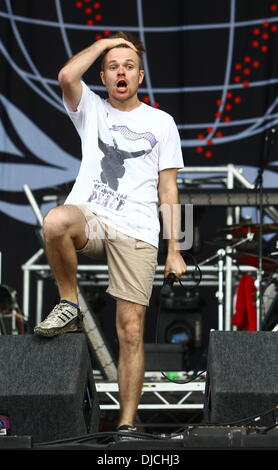 Roughton "Rou" Reynolds, Enter Shikari Reading Festival 2012 - Day One ...