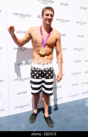 Ryan Lochte swimmer celebrates his Olympic success by hosting a day at ...