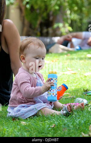 Haven Garner Warren spending time with her family in Beverly Glen Park ...