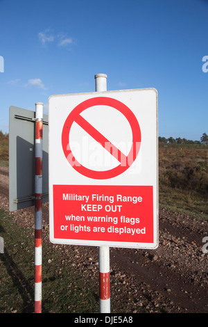 Ash Ranges, Surrey, England, UK. 23rd April 2022. A large heath fire ...