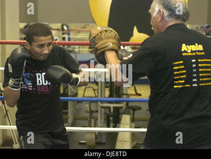 Jun 14, 2004; Los Angeles, CA, USA; Boxer PAULIE AYALA trains for his ...