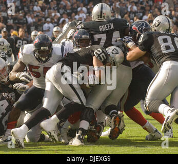 Oakland Raiders running back Justin Fargas (25) in action during an NFL ...