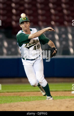 NCAA Norwich Regional- Oregon vs Florida State; Florida State infielder ...