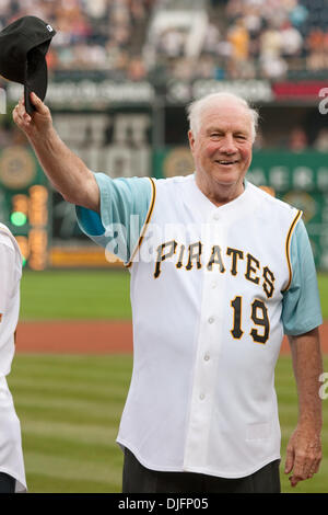 19 June 2010: Pitcher for the 1960 Pittsburgh Pirates Joe Gibbon (22 ...
