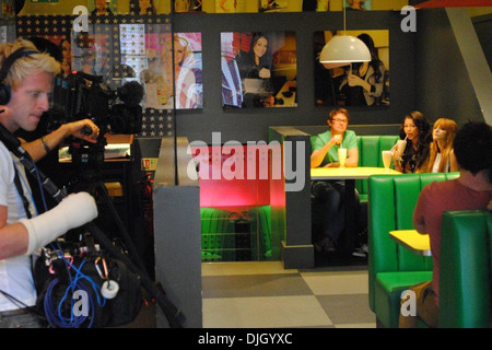 Bella Thorne and Zendaya from Disney's No.1 TV Show "Shake It Up ...