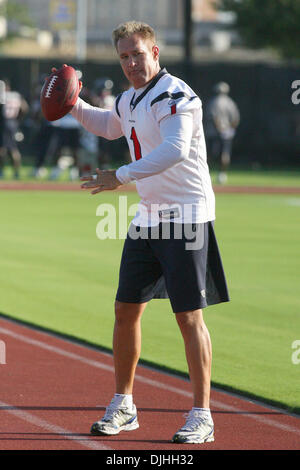 Houston Texans punter Matt Turk (1) smiles after kicking an extra point ...