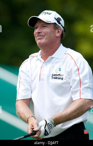 August 8, 2010: Professional golfer WOODY AUSTIN hits out of a bunker ...