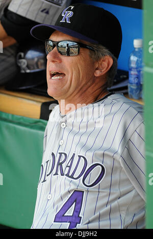 Pittsburgh Pirates manager Jim Tracy sits in the dugout after the ...