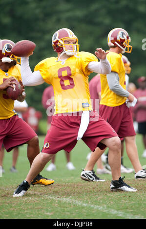 Washington Redskins quarterback Rex Grossman (8) during the first half ...