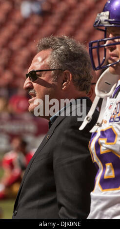 Minnesota Vikings owner Zygi Wilf walks on the field before an NFL ...