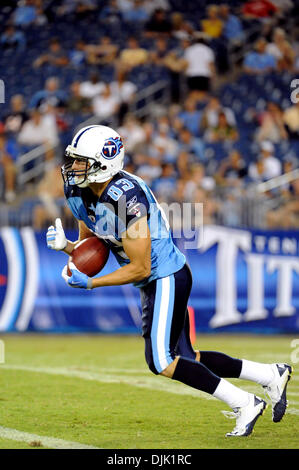 Tennessee Titans wide receiver Marc Mariani (83) warms up before an NFL ...