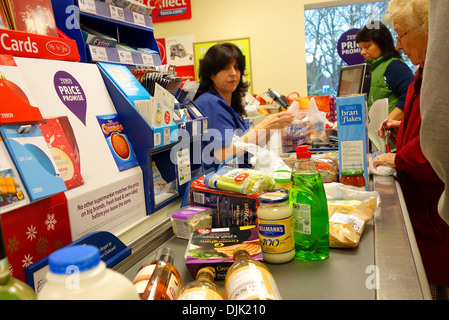Checkout till, Tesco supermarket store, Fiveways, Birmingham England UK ...