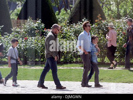 Simon Baker with his sons Claude Blue Baker and Harry Friday Baker ...
