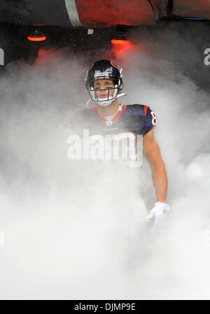 Houston Texans wide receiver Kevin Walter (83) makes a catch. The ...