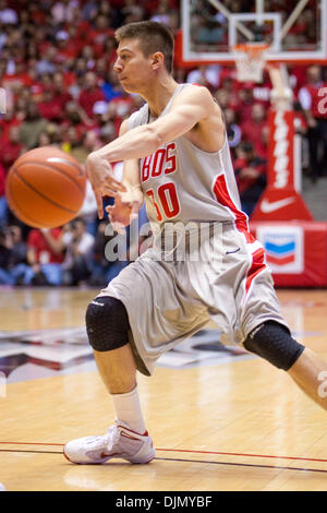 Texas Christian Horned Frogs forward Amric Fields, back, and UNLV ...
