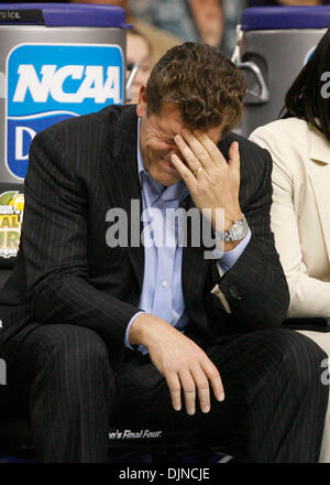 UConn head coach Geno Auriemma in the first half of an NCAA college ...
