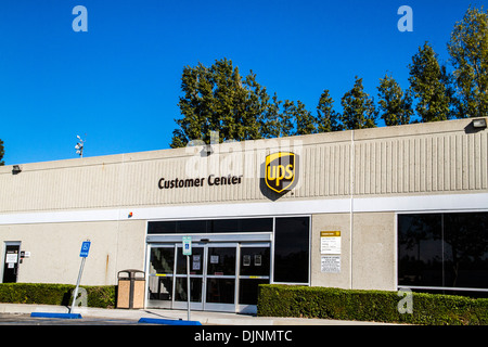 The UPS customer service center at Ontario Airport where UPS Air ...