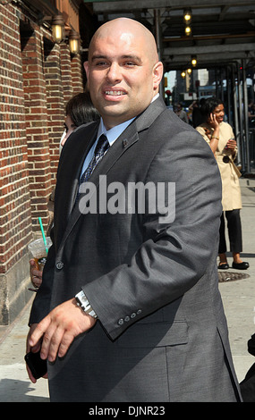 Former Marine Cpl Moses Maddox arrives at Ed Sullivan Theater for 'The ...