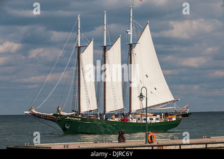 Schooner Alliance sails on the York River near Yorktown, Virginia Stock ...
