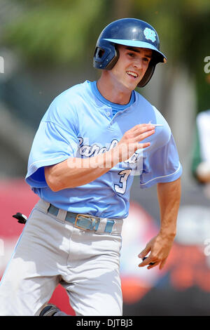 North Carolina Tar Heels third baseman Kyle Datres (3) swings at a ...