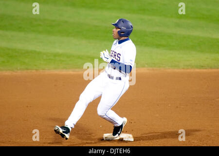 Pepperdine at LSU, LSU outfielder Leon Landry (6) hits a pitch during a ...
