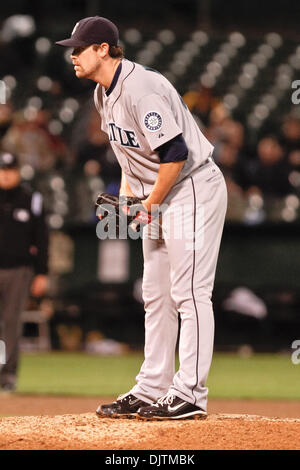 Oakland Athletics relief pitcher Sean Doolittle pitches to an Arizona ...