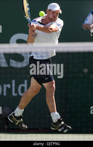 Tommy Robredo (ESP) returns a shot against Marcos Baghdatis (CYP) at ...