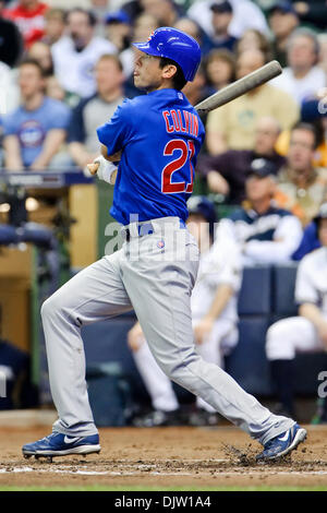 Chicago Cubs' Tyler Colvin hits a two-run home run off Arizona ...