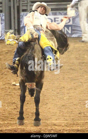 March 2 2010: Bobby Mote of Culver, OR scores 84.5 on the Bareback ...