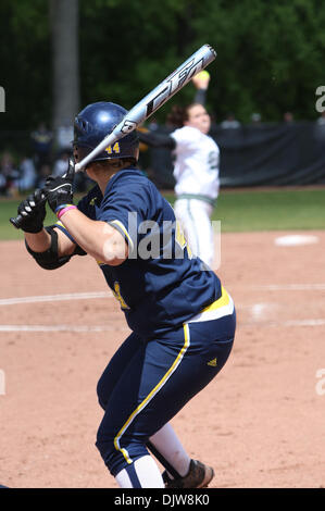 University of Michigan Wolverines pitcher Jeff Criswell (17) during ...
