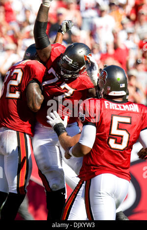 Tampa Bay Buccaneers offensive tackle Tristan Wirfs (78) prepares to ...